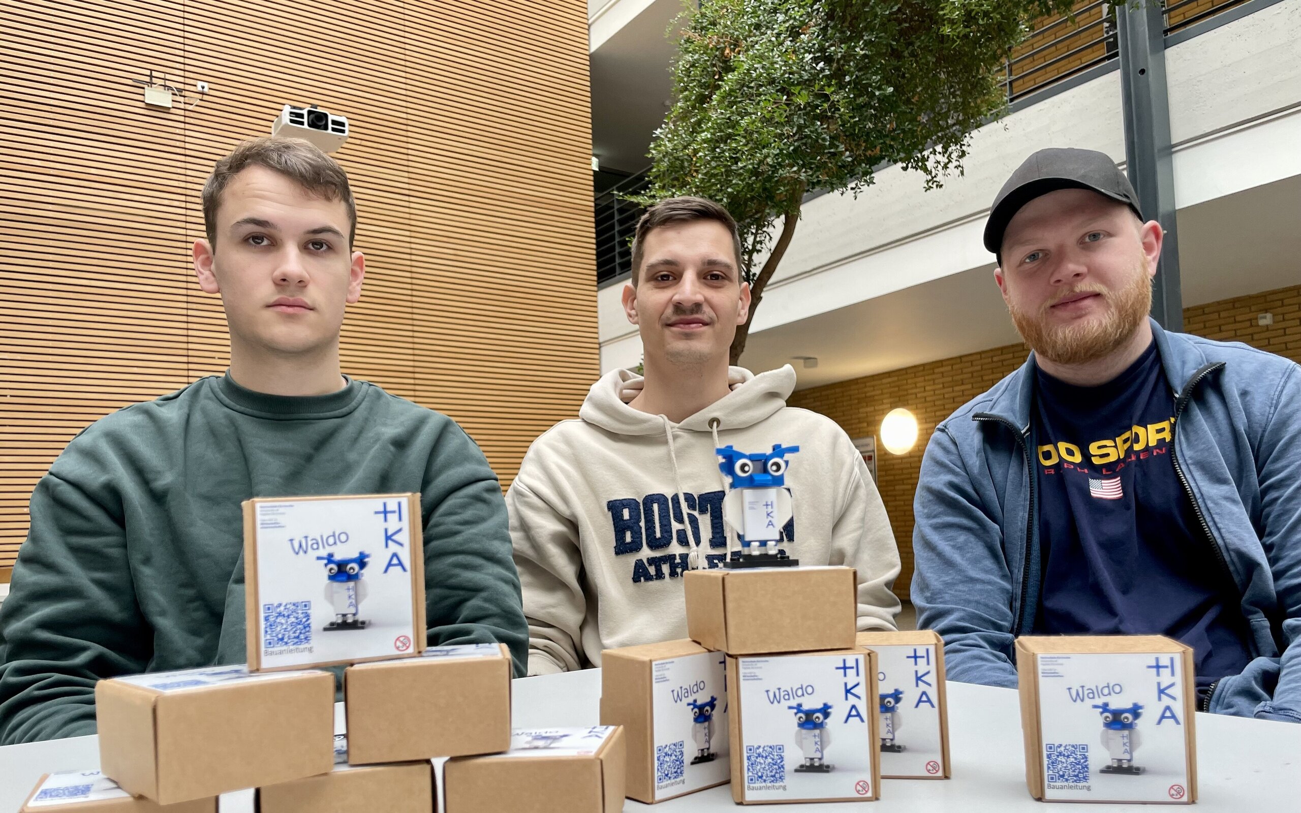 Die HKA - Die Hochschule Karlsruhe : Project Waldo