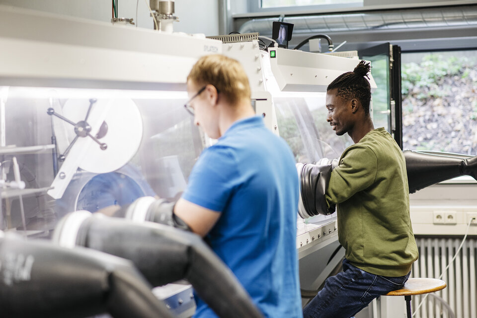 Die HKA - Die Hochschule Karlsruhe : research